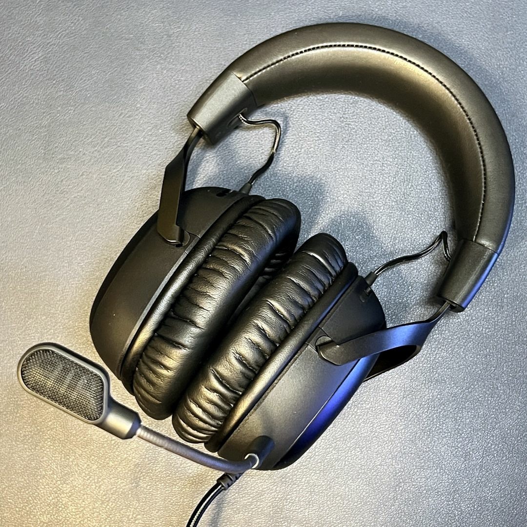 Stream episode HyperX Cloud III Mic Mute by Sarah Jacobsson Purewal ...