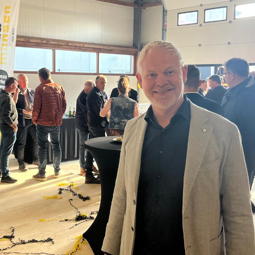 Stream Interview Toine Visker over de terugkeer van de bouwopleiding by ...