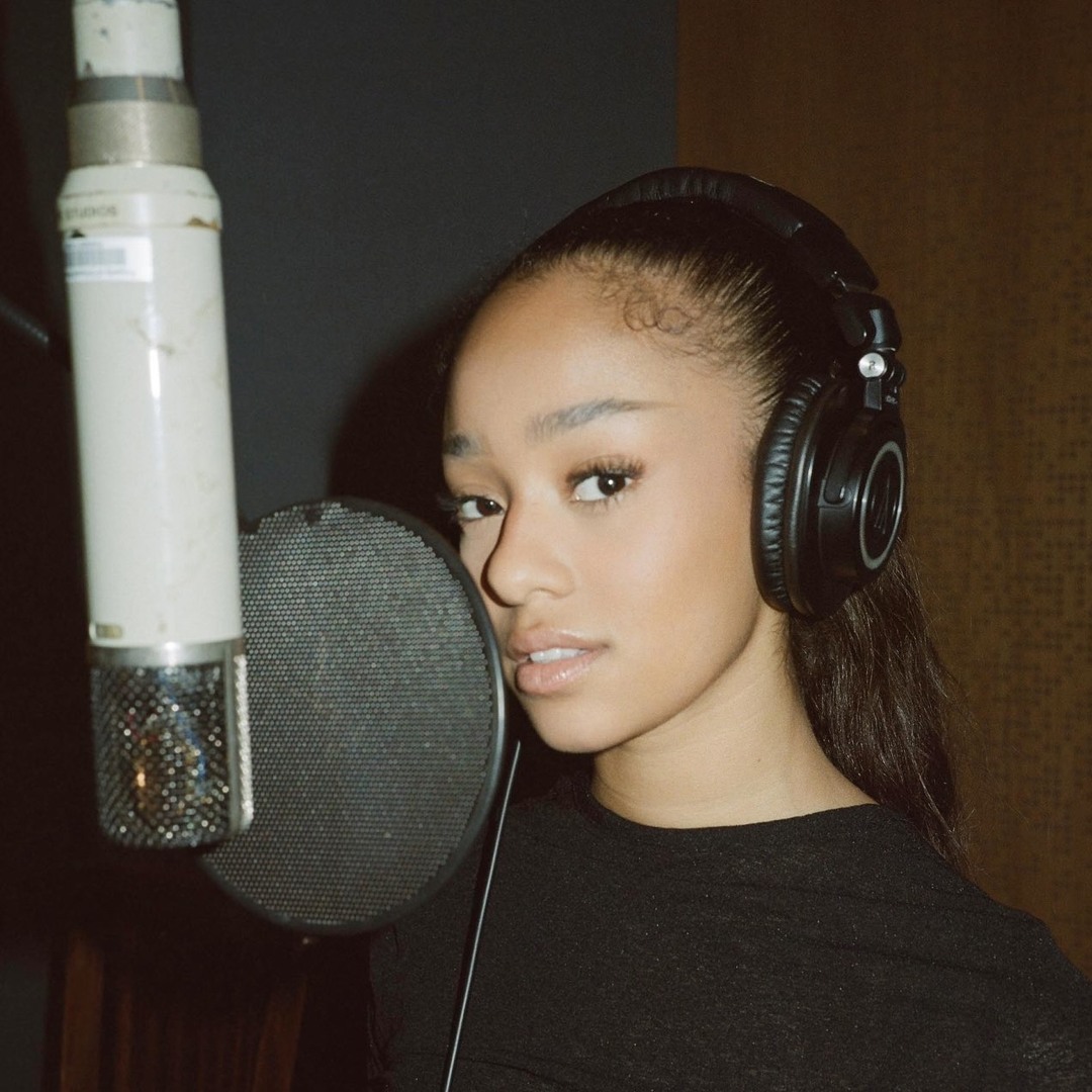 Stream Zoe R. | Listen to Manon Bannerman playlist online for free on ...