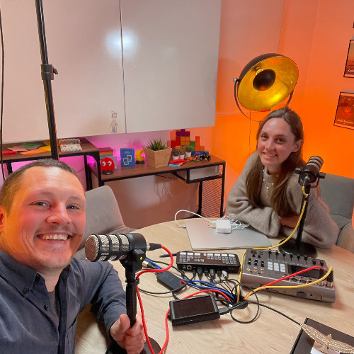 Stream episode Episode 001 Eine unglaubliche Landung by Philip ...