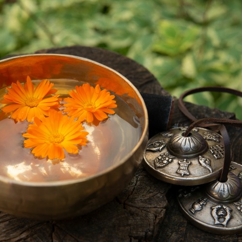 Stream A Sound Immersion With Sacred Tibetan Singing Bowls By Julie