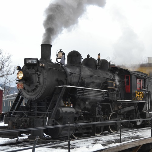 Stream CN 7470 slowly inches her way onto the turntable with a water ...