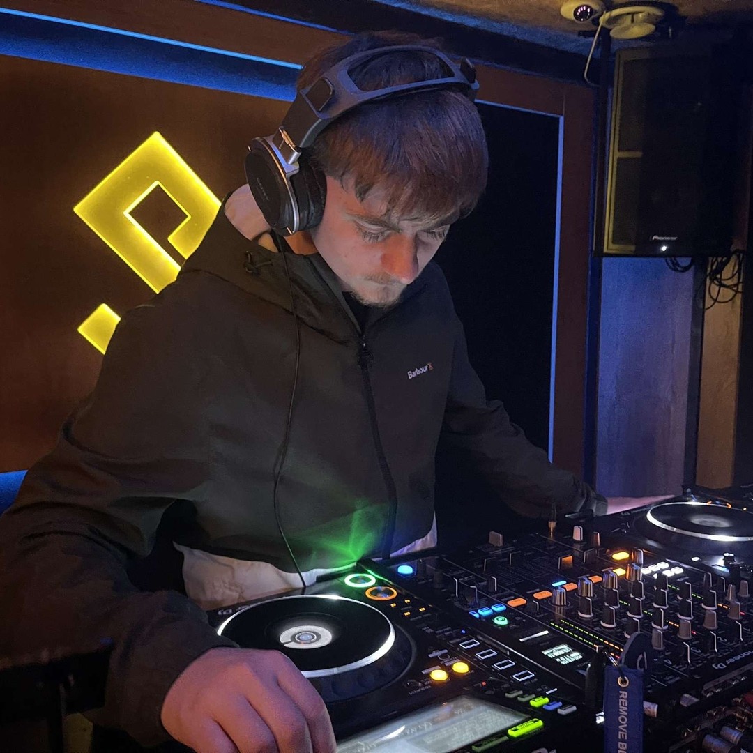 Stream Short and Sweet by LSHOWE.DNB | Listen online for free on SoundCloud