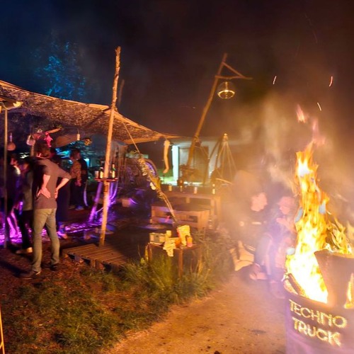 Stream Gunnar @ Techno Truck Mini Rave - Retro Trance Set by Gunnar ...