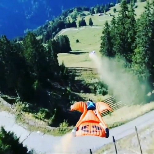 Stream jonathan_sigsworth_hunter_320 by poca_7 | Listen online for free ...