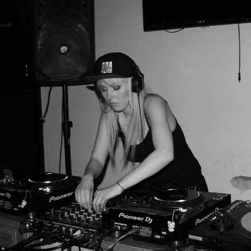 Stream Sarah Tonin 5-HTP 'Avin it Hard House SMASHER by Sarah Tonin DJ ...