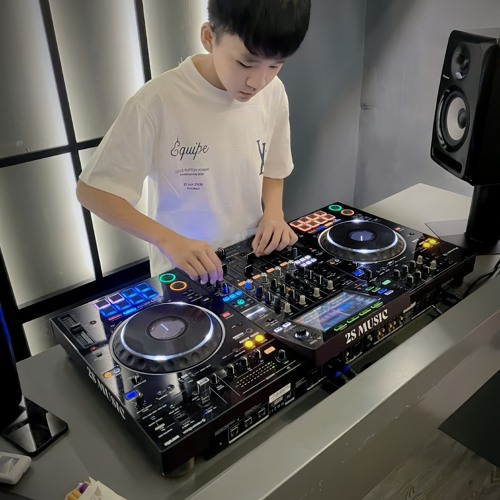 Stream Đi bay quên hít khay 😵‍💫 - VietMix 2K25 - Kẹo Ngọt by Kẹo ngọt | Listen online for free ...