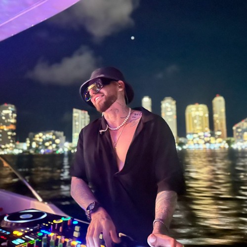 Stream UN PASEO POR MIAMI - J CEBALLOS AKA ANIMALITO by J CEBALLOS MUSIC | Listen online for ...