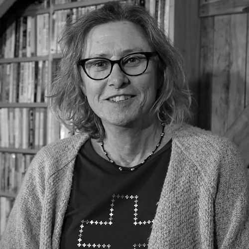 Stream episode Kyle Mewburn on a life in transition in her memoir ...