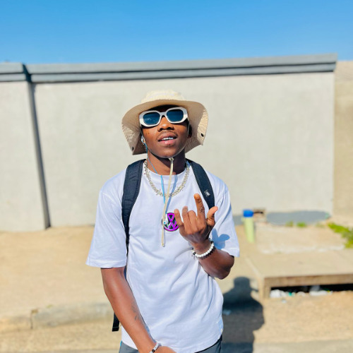 Stream MABUCCADO - WHITE CONTAINER WA0004 by Sipho Modika they no me by mabuccado man killer ...