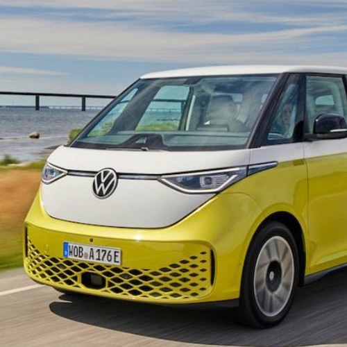 Stream PUB RADIO 1 - Volkswagen ID by Louison Bergman - Comédienne ...