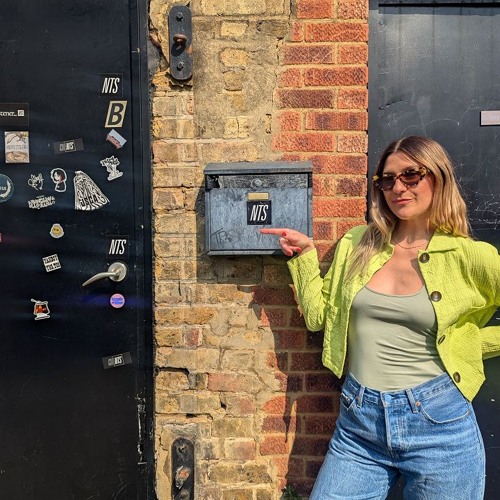 Stream MOXIE - Love International Special w/ Suze Ijó & DAISY MOON ...