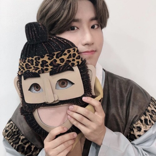 Stream Stray Kids Han - D (half moon) by H H | Listen online for free ...