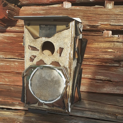 Stream 2way Speaker System Birdhouse by Lapin ihmeellinen luonto ...