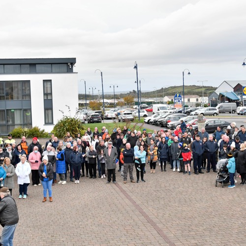 Stream Bundoran stands shoulder to shoulder with Creeslough community ...