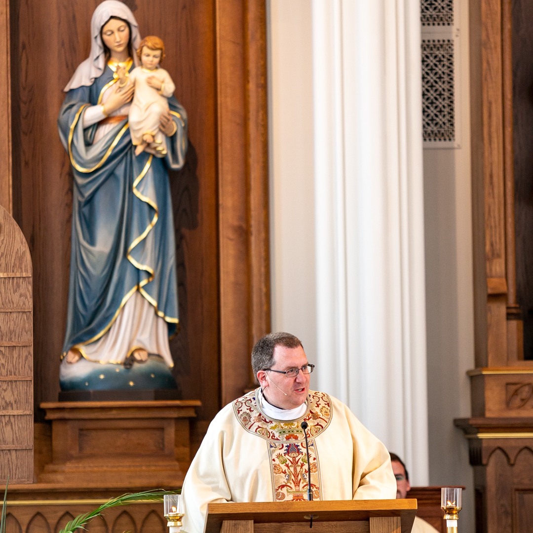 Stream Homilia de Padre Brian O'Brien para la solemnidad de Corpus ...