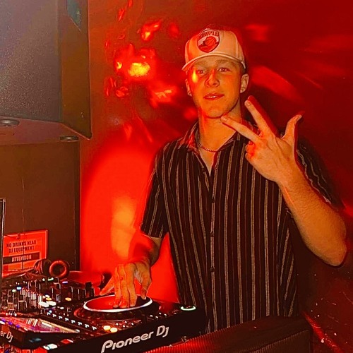 Stream Soundbar Chicago Set 2025 by Cole Clawson | Listen online for ...