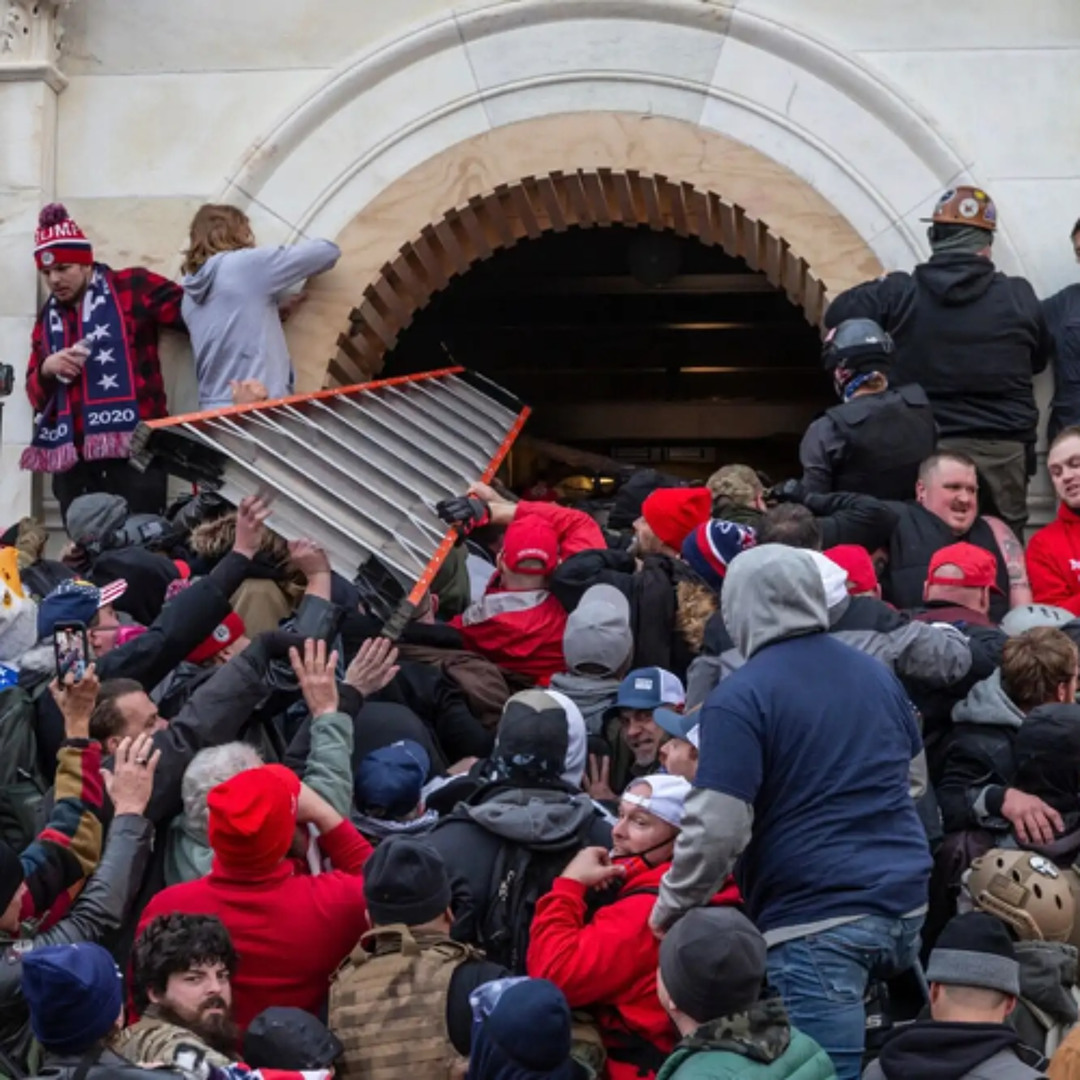 Listen to playlists featuring Une pensée au féminin : La confiscation ...