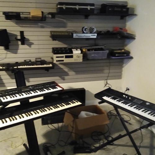 Stream Promenade #4 - Track #8 - Pictures at an Exhibition by Howard F ...