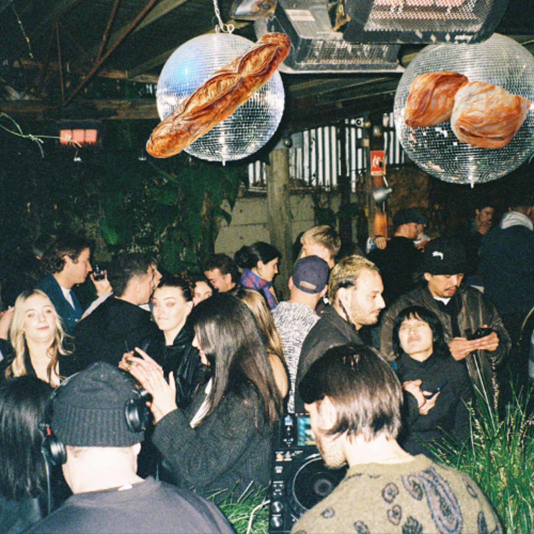 Stream MOTHBALL FM with BAGUETTE & PASTIZZI (Dec 2024) by Mothball ...