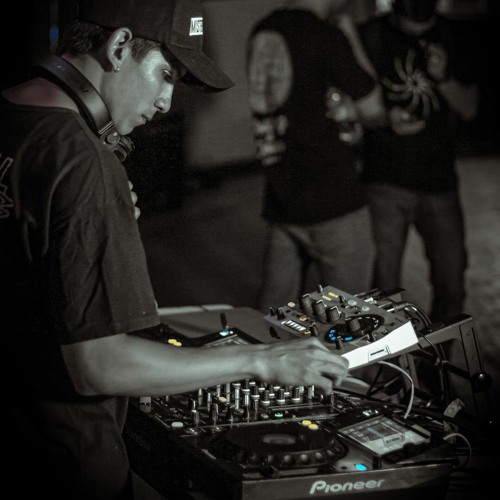 Stream Mr. Techno Set (Aniversario Electrip 14/NOV/20) by Nikolas Magno ...