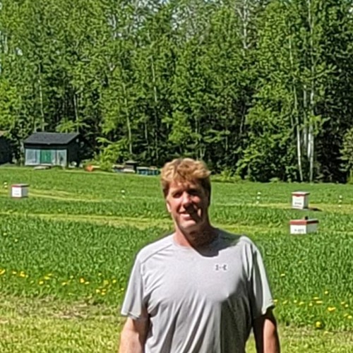 Listen to music albums featuring 2. Eric Neil, propriétaire de la ...