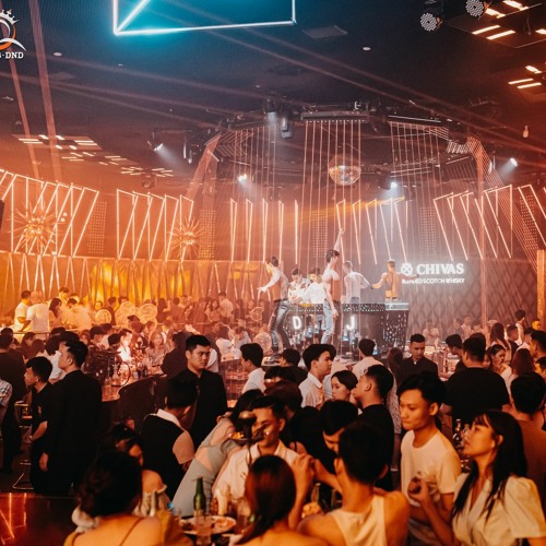 Stream Legna - Da Nang Nightlife 2022 ( Live @ OQ Lounge Pub DnD ) by ...