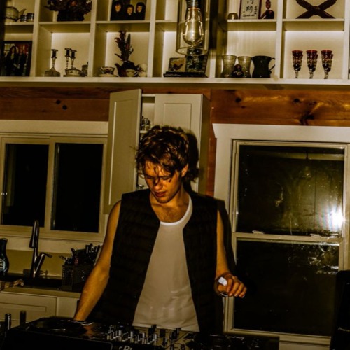 Stream Cameron Leith - Nothing There (Glitch Molecule Remix) by Glitch ...