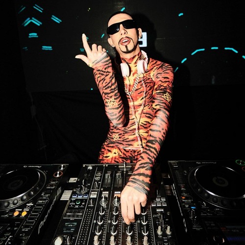 Stream SPOILER 17.07 DRIP CLVB 10 SHUUBASS DJ SET by drip.clvb | Listen ...