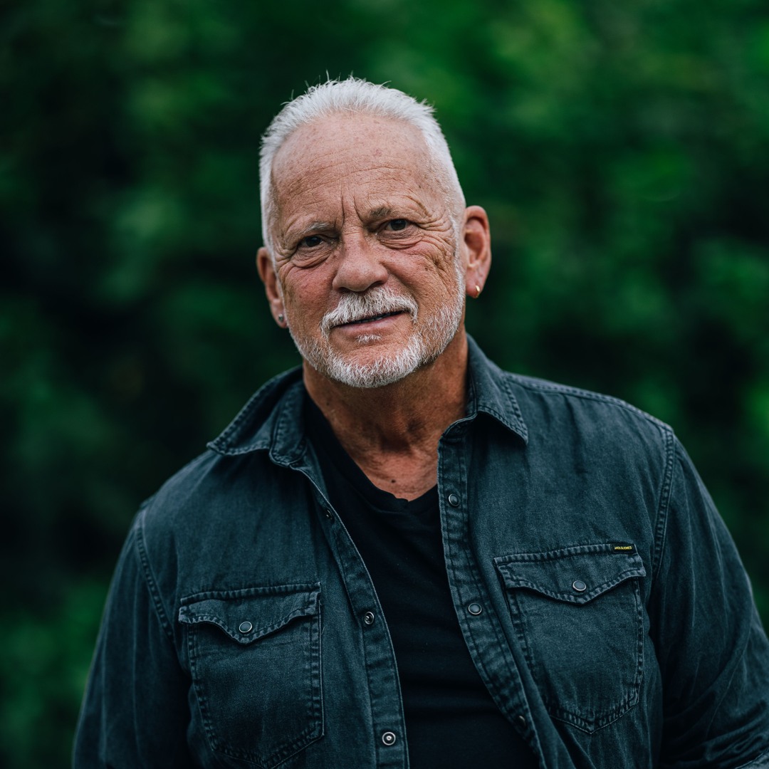 Stream The Blood Is Never On Their Hands by Ray Weaver | Listen online ...