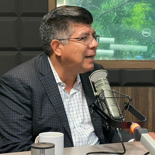 Stream Oposición toma el tema de los libros de texto para ganar votos ...