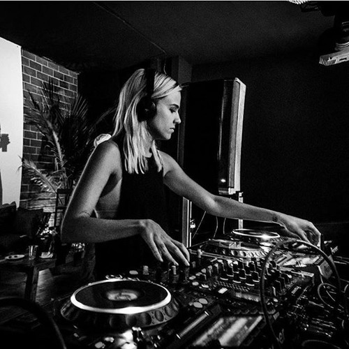 Stream Techno Bunker Series Vol. V - Up To A Rave by Techno 2 Change ...