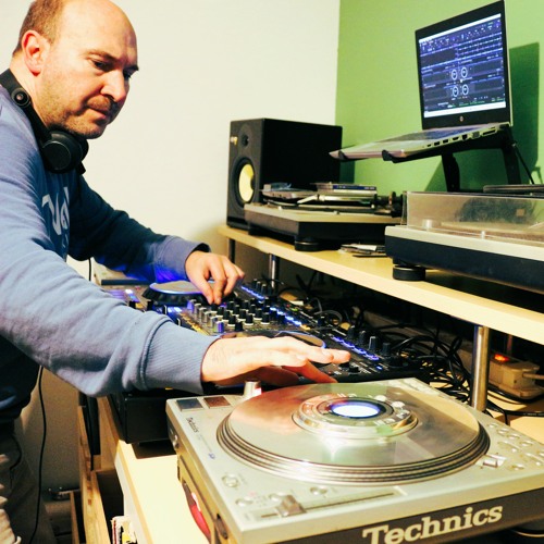 Stream Mystral - Deep Tech 4 Decks - 2024.01 by Mystral Music | Listen online for free on SoundCloud