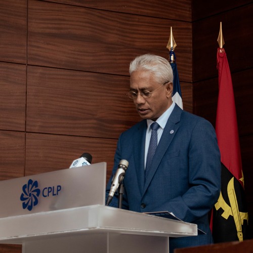 Listen to music albums featuring VIII Encontro América Latina-CPLP ...