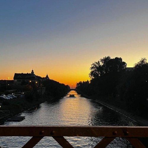 Stream RightTime by plood | Listen online for free on SoundCloud