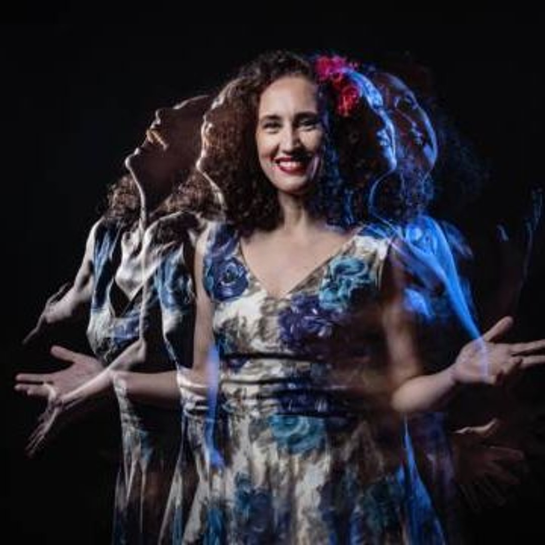 Stream 01 - Obertura (intro) by Silvia Inés Vives | Listen online for ...