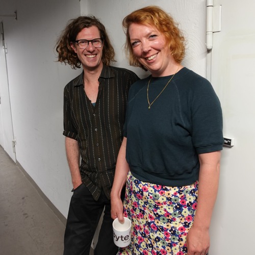 Stream episode Schauspielerin Lina Beckmann im Gespräch by HörSpielHaus ...