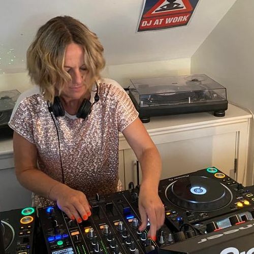 Stream LIVE STREAM: `Summer 22' (July 2022) by DJ EMMA WILD | Listen ...