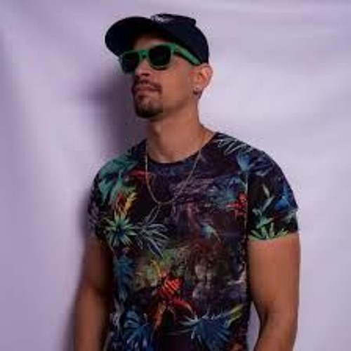 Stream MC- TIMBU- VOU COMER TEU C CHUPANDO A XOTA MESMO TEMPO -DJ ...