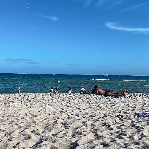 Listen to playlists featuring WFLC and WLYF ReelWorld Off-Air Jingle ...