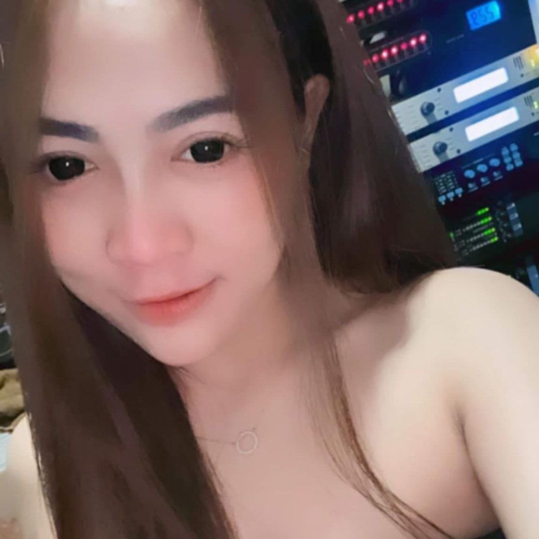 Stream Chargetogame19 | Listen to GARAM DAN MADU 2025 ( Irwan Mix X Dj Putri Marchelinda ...