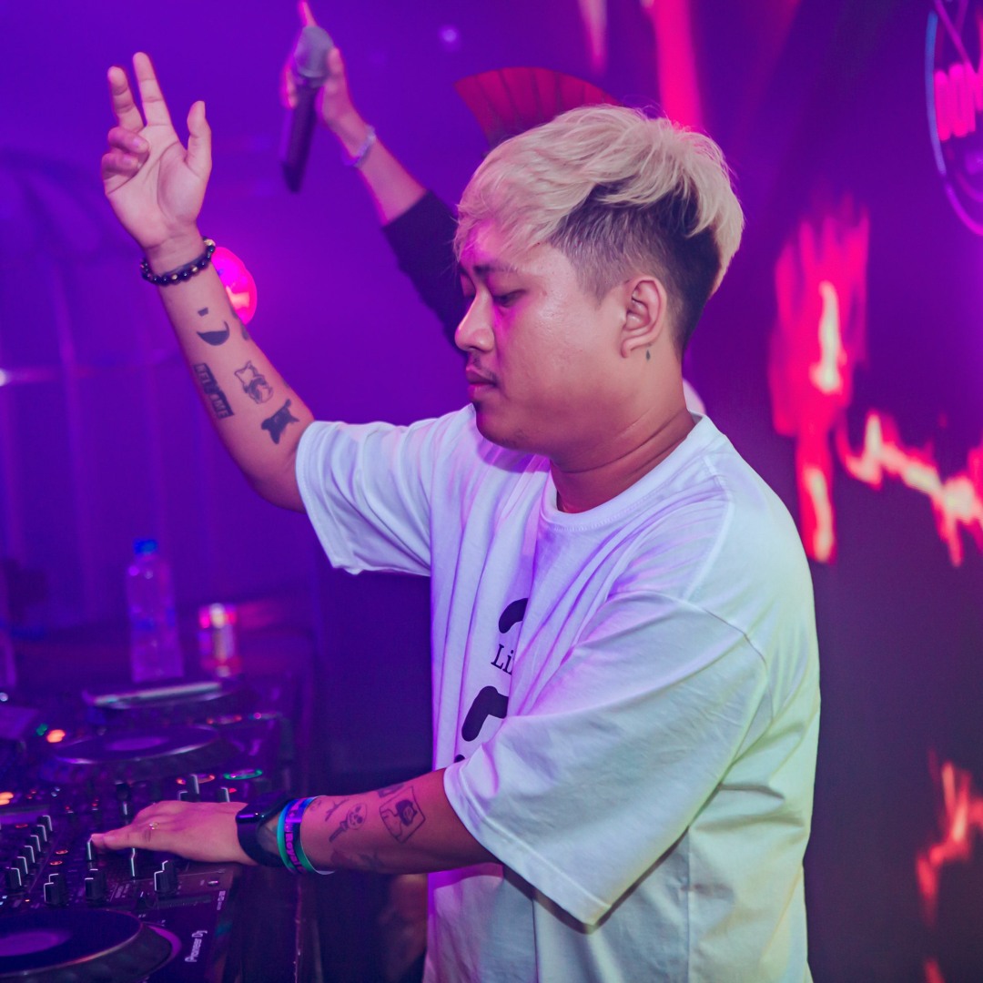 Stream 是你 - 梦然 ( Shi Ni ) (Sanay Edit) by Sanay | Listen online for ...