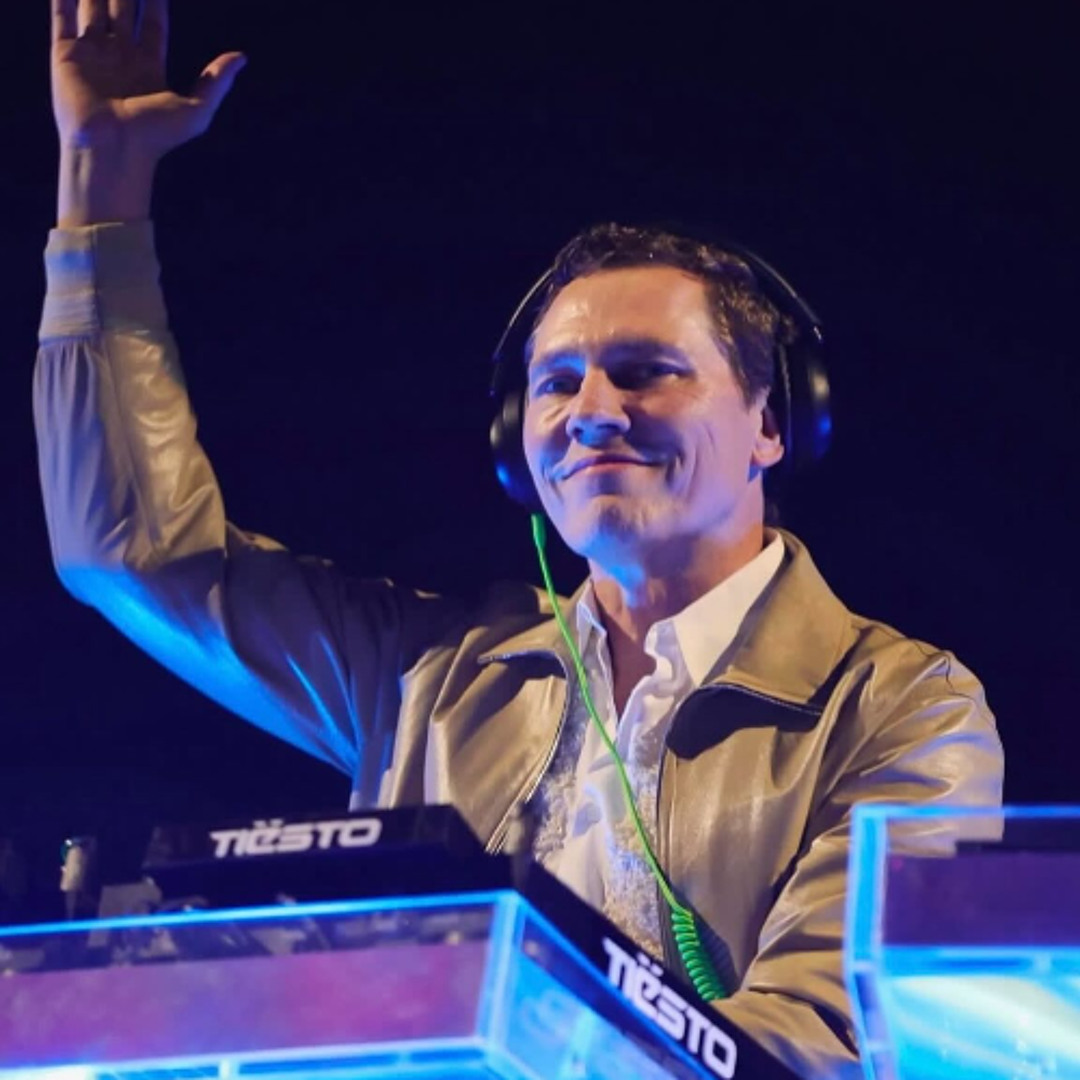 Stream Tiësto - Live @ Pyramids of Giza 2025 by AvidMuzikFan_2 | Listen ...