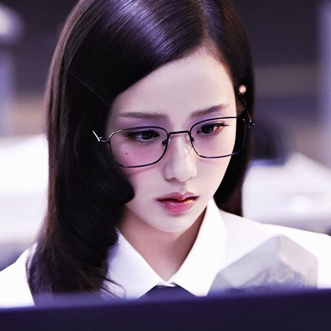 Listen to JISOO MINI ALBUM [AMORTAGE] (earthquake, Hugs & Kisses, TEARS ...