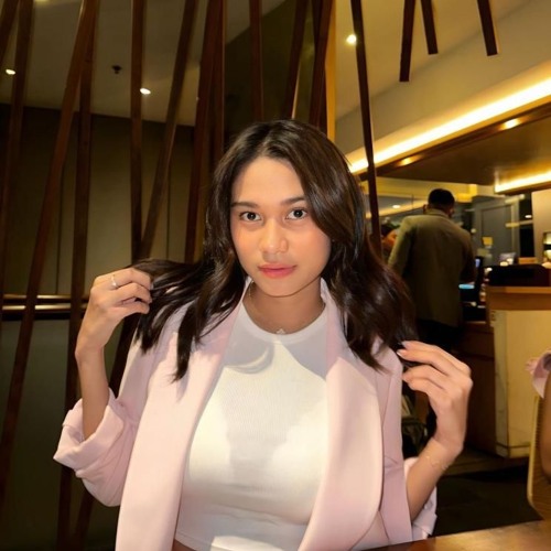 Stream Viral Video Azizah Salsha Twitter Azizah Salsha Video by Jessicakonta298 | Listen online ...