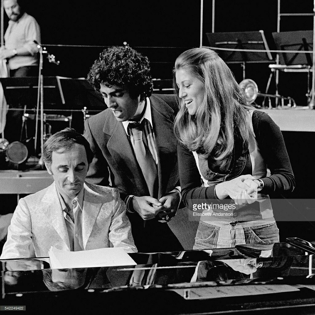 Stream Enrico Macias & Charles Aznavour - Hava Naguila by Midnight moon ...