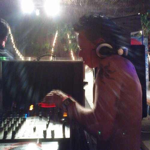 Stream ElectroPunk music | Listen to songs, albums, playlists for free ...