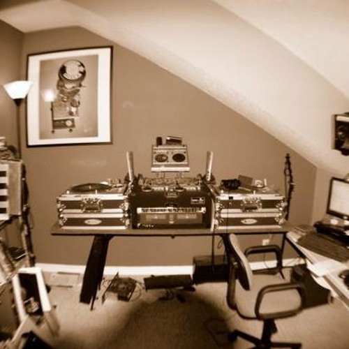 Stream Angelo Hernandez music | Listen to songs, albums, playlists for ...