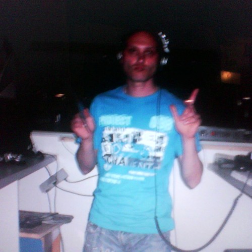 Stream niko johnson | Listen to https://i1.sndcdn.com/avatars ...