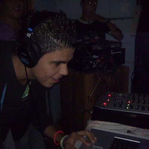 Stream Dj Chimpa (Costa Rica) music | Listen to songs, albums ...